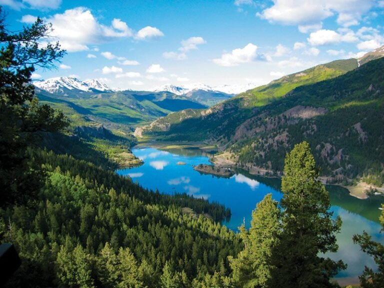 12 Breathtaking Lakes To Swim In Colorado